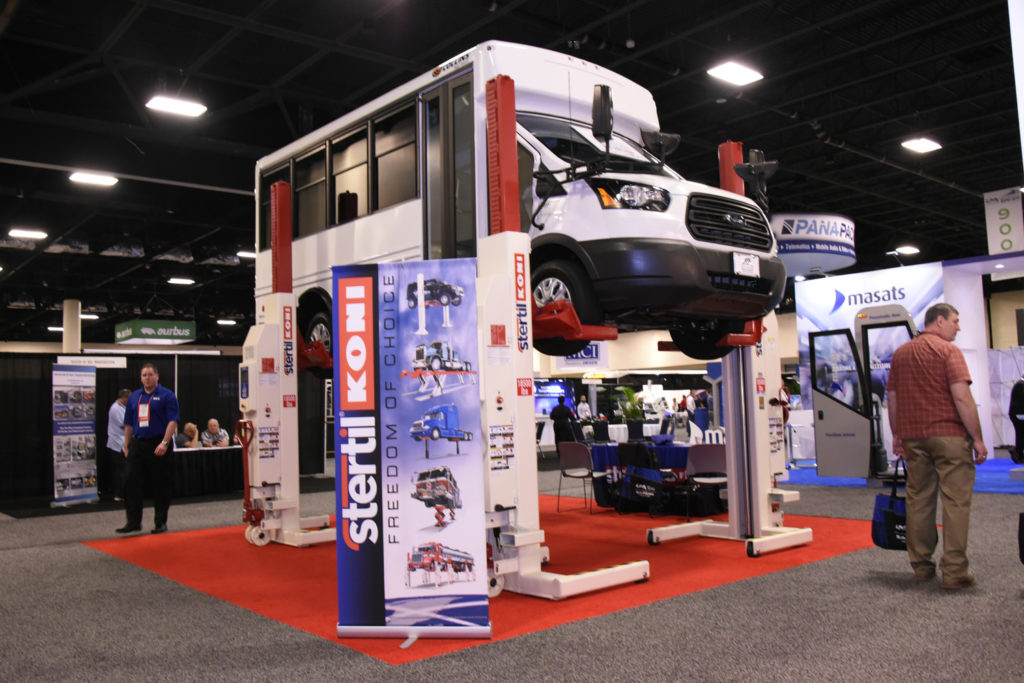 19004-02022lr - 2026 UMA Motorcoach EXPO